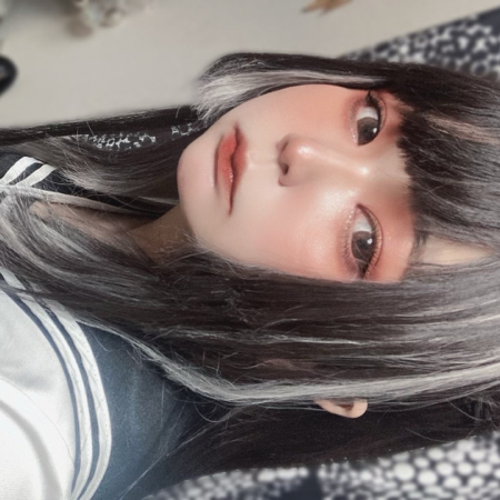 Omochi | 好きでつながるバーチャルワールドYay!（イェイ）