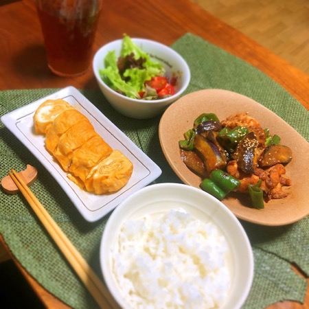 Omochi | 好きでつながるバーチャルワールドYay!（イェイ）